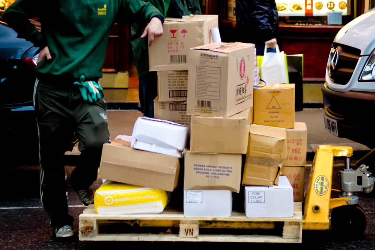 Apa itu Distributor dan Apa Bedanya dari Agen? | Moka Blog